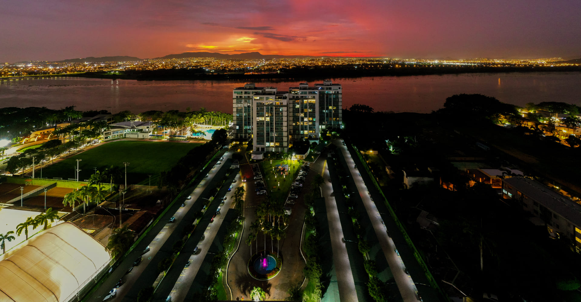 RIVER TOWERS | XIMA